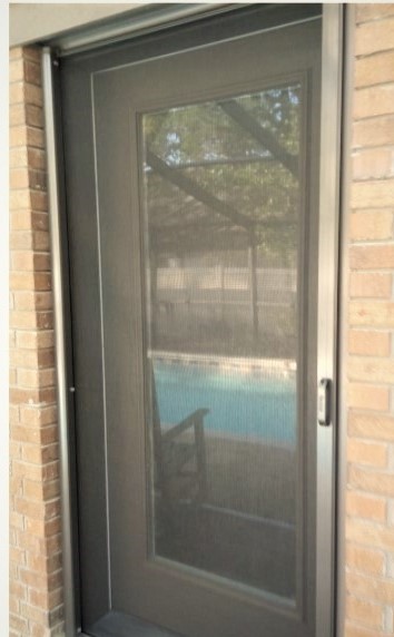 Mosquito Mafia Motorized & Manual Retractable Screen Systems